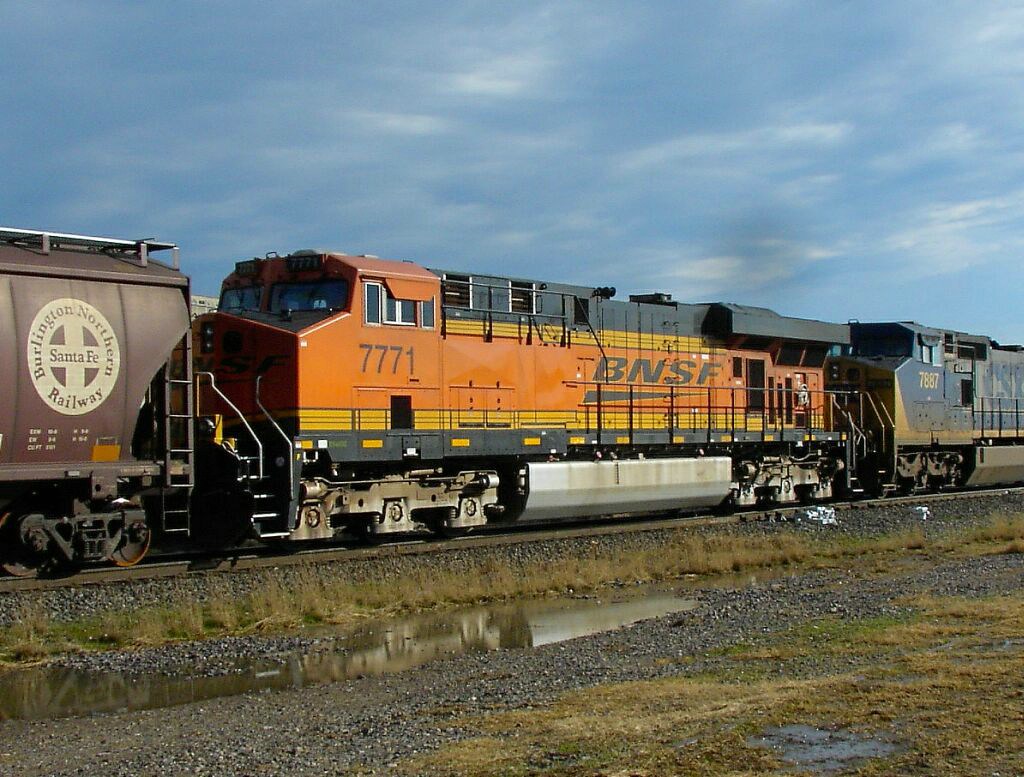 BNSF 7771